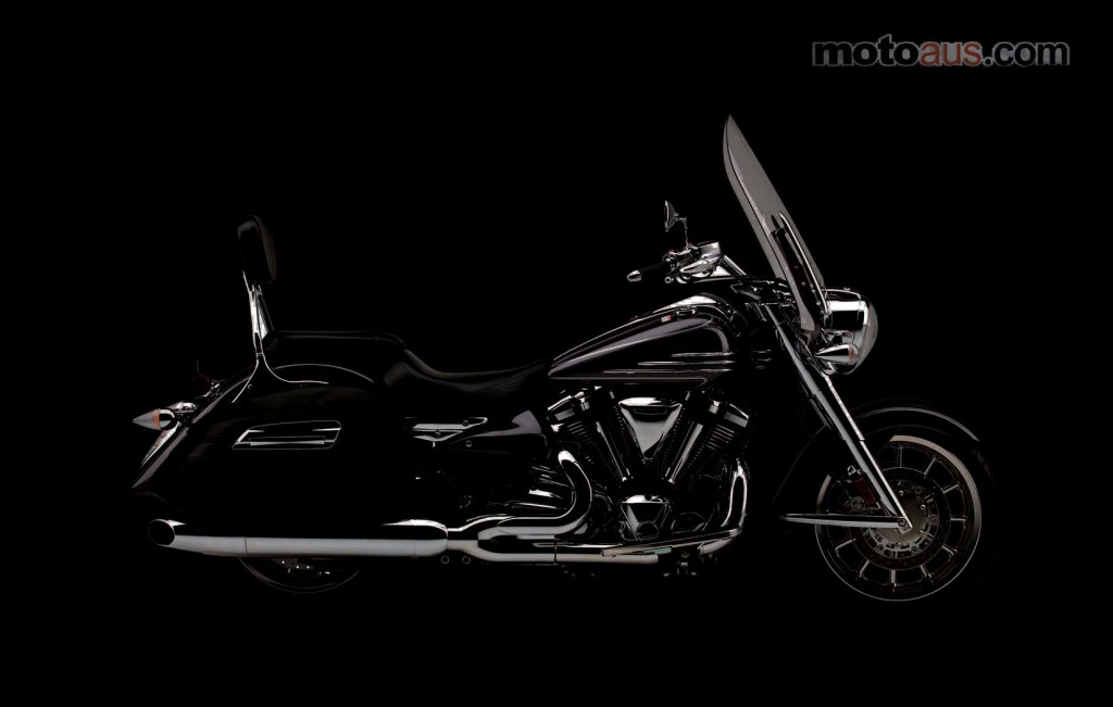 Yamaha XV1900 Roadliner Wallpaper